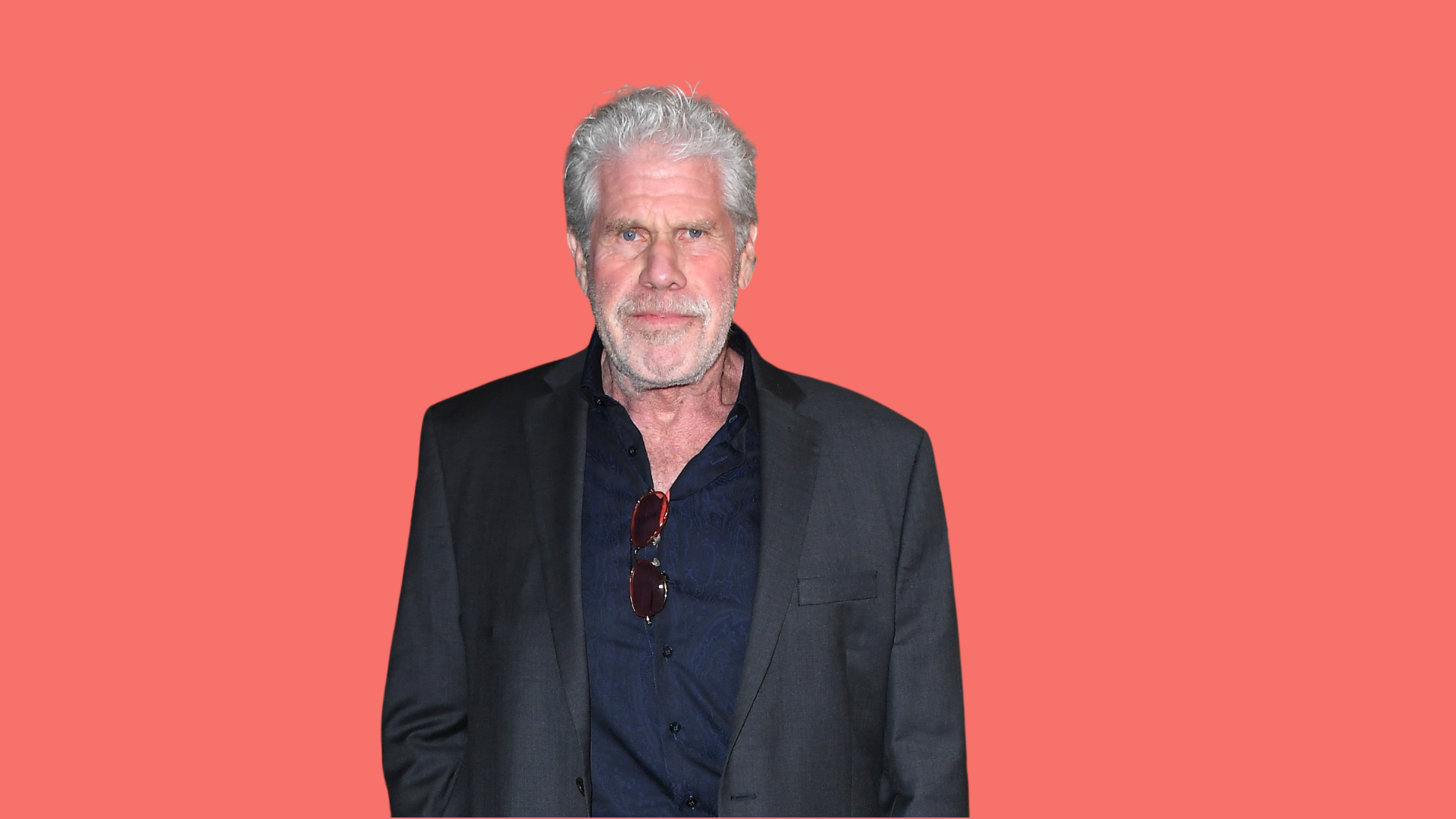 Ron Perlman rejoint la saison 3 de Cross : un nouveau patient qui cache ...